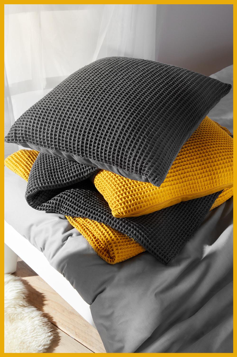 Our Guide to Colorful Home Decor | Primark US